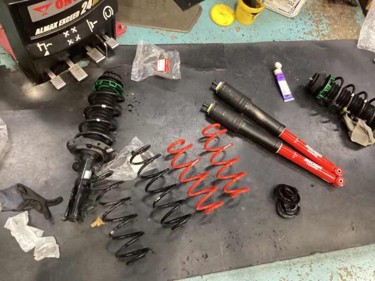 GP5 FIT SHOWA TUNING KIT取付 | 京都でタイヤ交換・アライメント調整ならミスタータイヤマン京都円町店